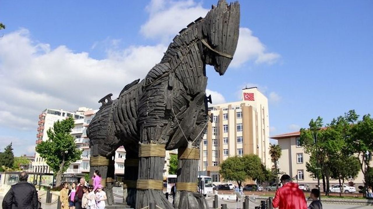 Truva atının hikayesi nedir? Truva neyi anlatır? - | Kalenin Sesi ...